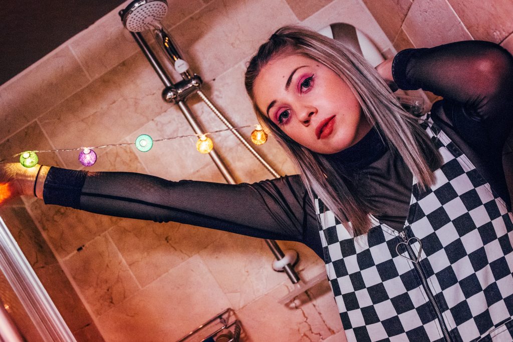 Interview | Lauran Hibberd - Clunk Magazine