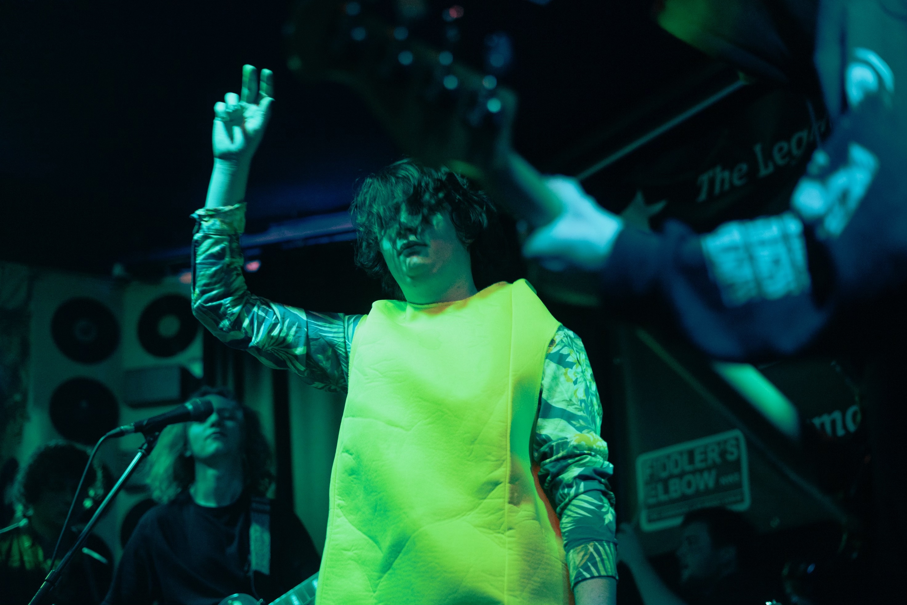 The Fiddlers Elbow: Upcoming Indie Band's Set The Stage Alight - Clunk ...