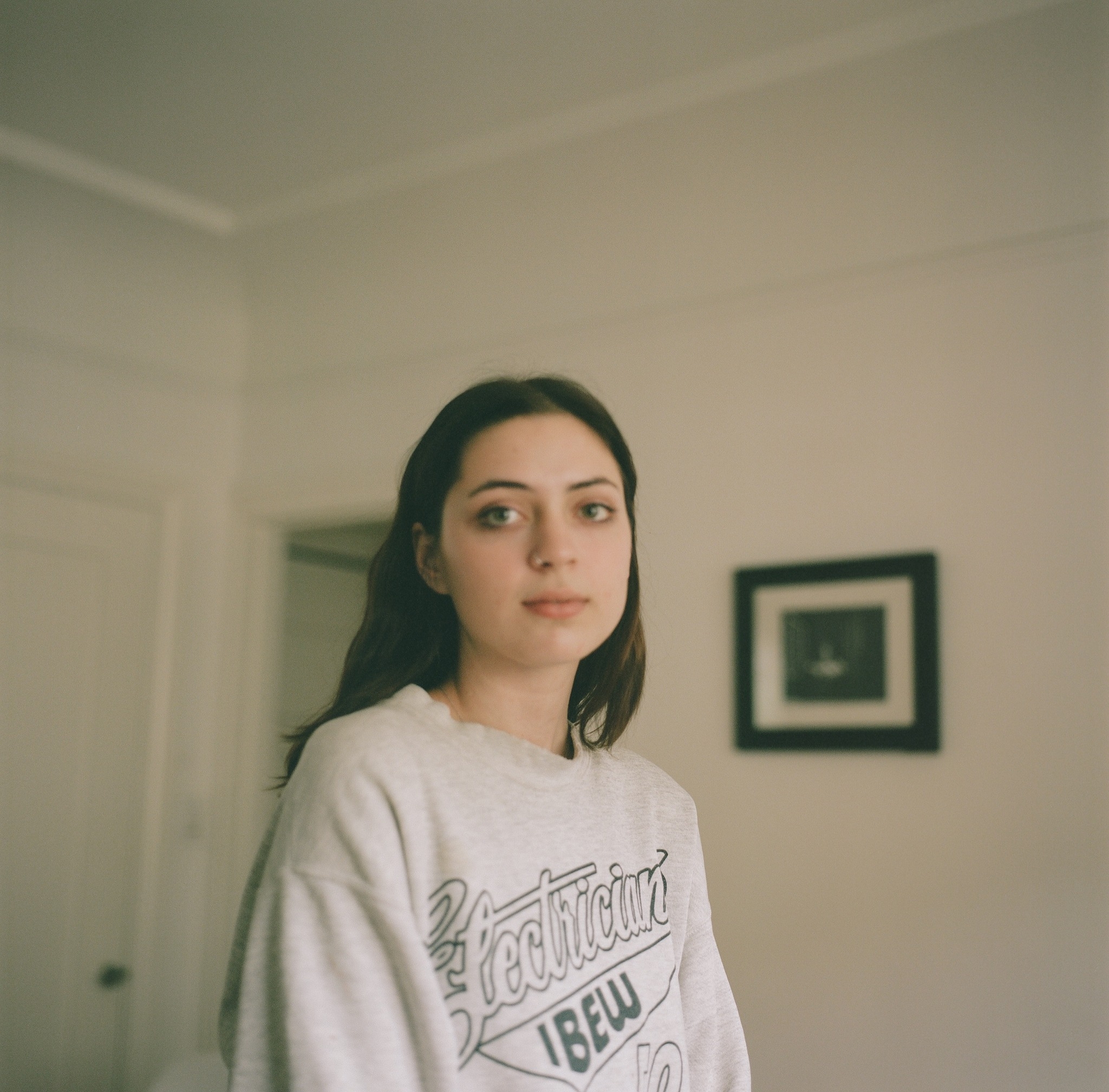 Lizzy McAlpine Releases Music Video To Hit Track 'Ceilings' - Clunk ...