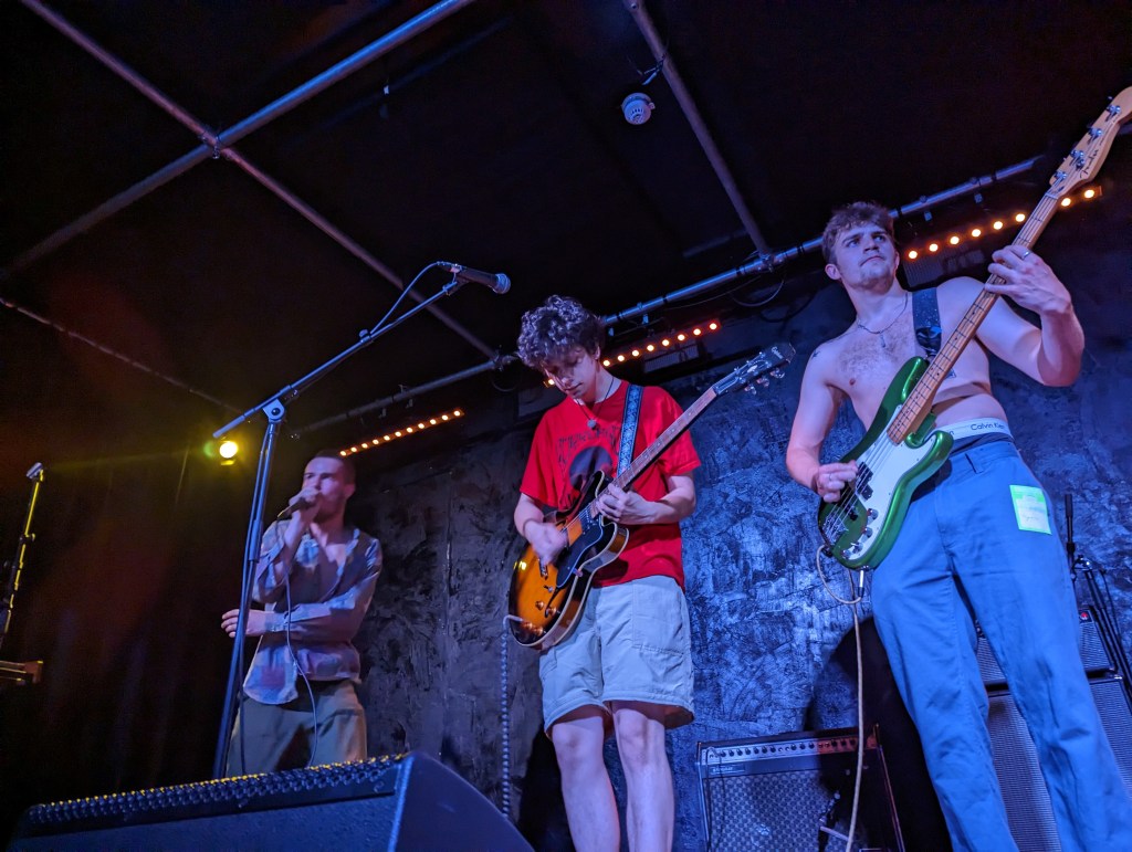 Live Review | Hypothetics @ Dareshack, Bristol - Clunk Magazine