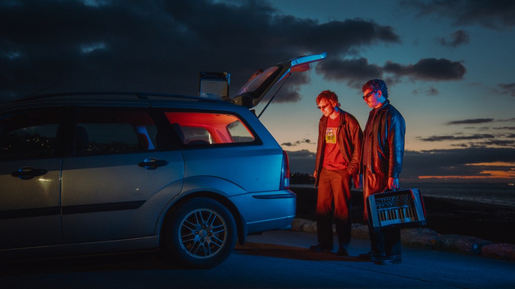 Mass House On New Single And Pushing Their Sound Out Of Their Bedroom ...