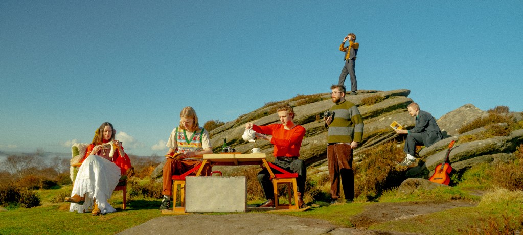 CLUNK Recommends | The Slow Country - Walking Song - Clunk Magazine