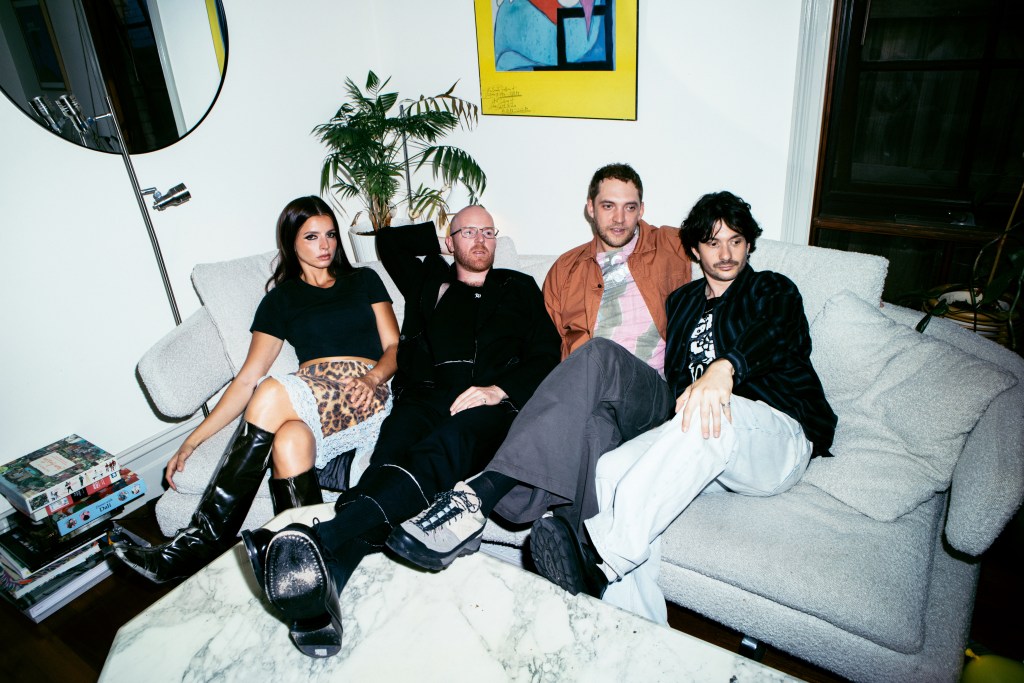 CLUNK Recommends | The Jungle Giants - Hold My Hand - Clunk Magazine